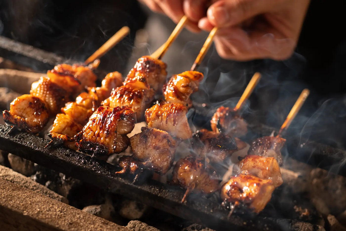 Yakitori: La Guía Completa para Descubrir el Auténtico Sabor de Japón